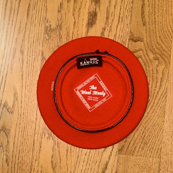 Kangol | Accessories | Nwot Womans Kangol Vibrant Red Wool Original ...